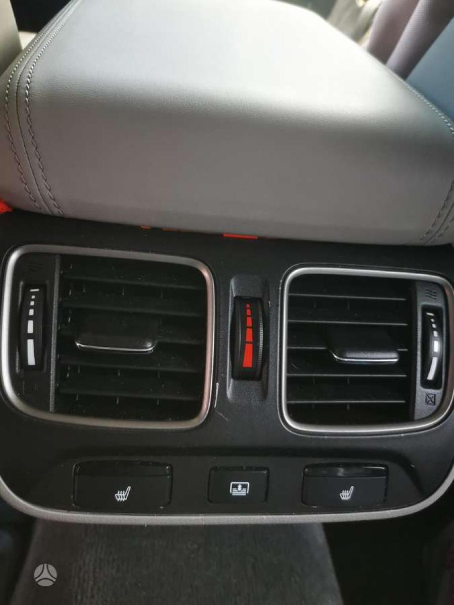 Black Honda Legend 2017 in Vilnius, with an engine capacity of 3.50 L and mileage of 66 thousand km for 17700 €, photo 40 on AUTOMOTO.COM.LV