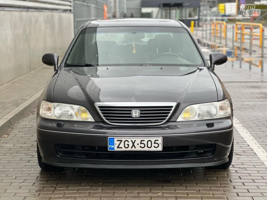 Brown Honda Legend 1997 in Siauliai, with an engine capacity of 3.50 L and mileage of 303 thousand km for 2000 €, photo 1 on AUTOMOTO.COM.LV