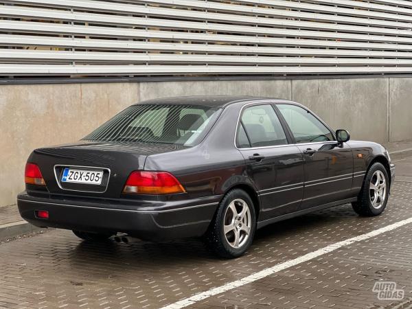 Brown Honda Legend 1997 in Siauliai, with an engine capacity of 3.50 L and mileage of 303 thousand km for 2000 €, photo 4 on AUTOMOTO.COM.LV