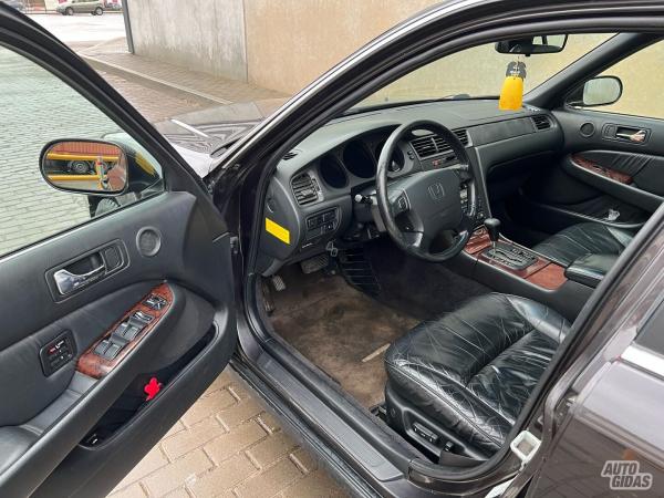 Brown Honda Legend 1997 in Siauliai, with an engine capacity of 3.50 L and mileage of 303 thousand km for 2000 €, photo 7 on AUTOMOTO.COM.LV