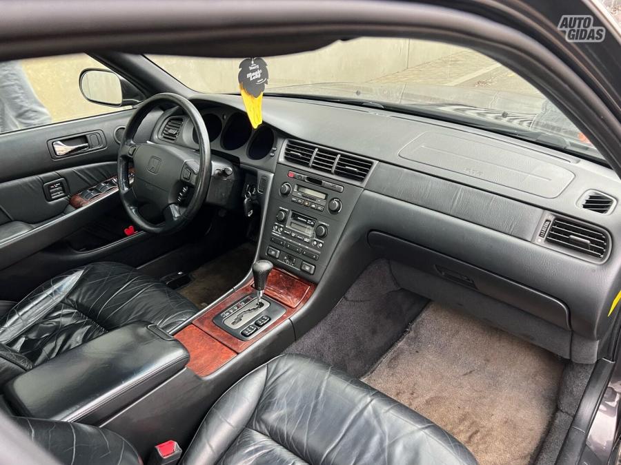 Brown Honda Legend 1997 in Siauliai, with an engine capacity of 3.50 L and mileage of 303 thousand km for 2000 €, photo 10 on AUTOMOTO.COM.LV