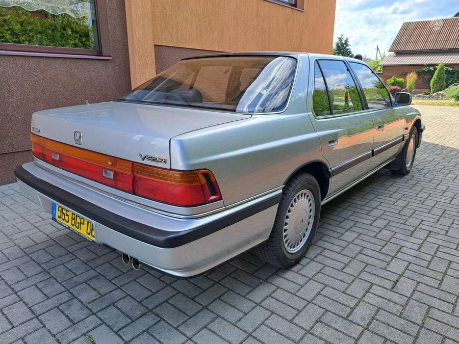 Серый Хонда Легенд 1991 в Таураге, объемом двигателя 2.70 л и пробегом 59 тыс. км за 4900 €, фото 3 на AUTOMOTO.COM.LV