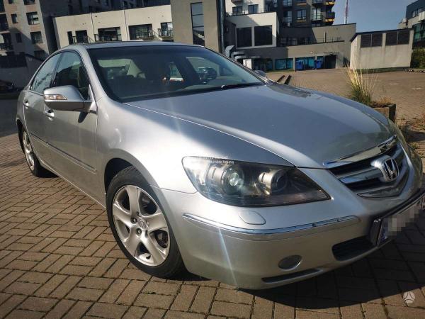 Grey Honda Legend 2007 in Vilnius, with an engine capacity of 3.47 L and mileage of 208 thousand km for 3600 €, photo 2 on AUTOMOTO.COM.LV