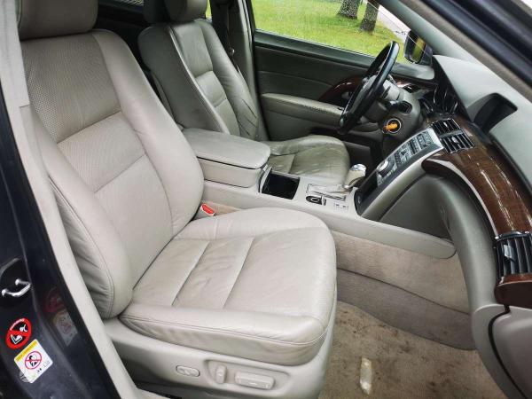 Pelēks Honda Legend 2007 Viļņa, ar dzinēja tilpumu 3.50 L un nobraukumu 267 tūkst. km par 4990 €, foto 10 vietnē AUTOMOTO.COM.LV