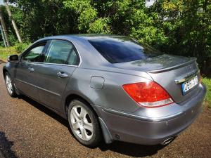 Pelēks Honda Legend 2007 Viļņa, ar dzinēja tilpumu 3.50 L un nobraukumu 267 tūkst. km par 4990 €, foto 23 vietnē AUTOMOTO.COM.LV