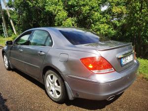 Pelēks Honda Legend 2007 Viļņa, ar dzinēja tilpumu 3.50 L un nobraukumu 261 tūkst. km par 4950 €, foto 4 vietnē AUTOMOTO.COM.LV