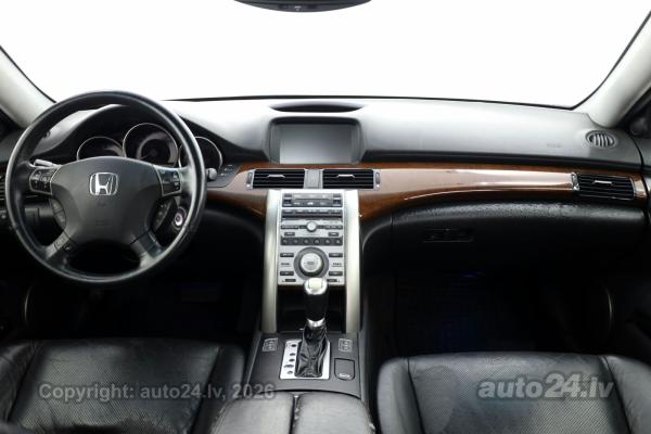 Pelēks Honda Legend 2007 Tallina, ar dzinēja tilpumu 3.50 L un nobraukumu 309 tūkst. km par 1999 €, foto 5 vietnē AUTOMOTO.COM.LV