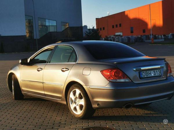 Pelēks Honda Legend 2007 Viļņa, ar dzinēja tilpumu 3.50 L un nobraukumu 261 tūkst. km par 3950 €, foto 8 vietnē AUTOMOTO.COM.LV