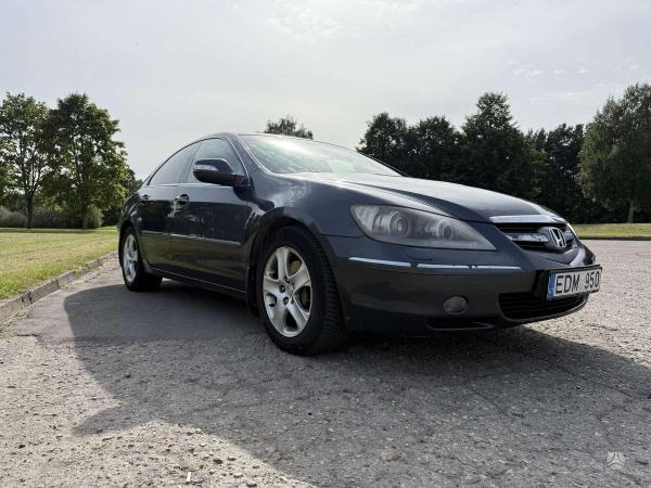 Grey Honda Legend 2008 in Mazeikiai, with an engine capacity of 3.47 L and mileage of 307 thousand km for 2600 €, photo 2 on AUTOMOTO.COM.LV