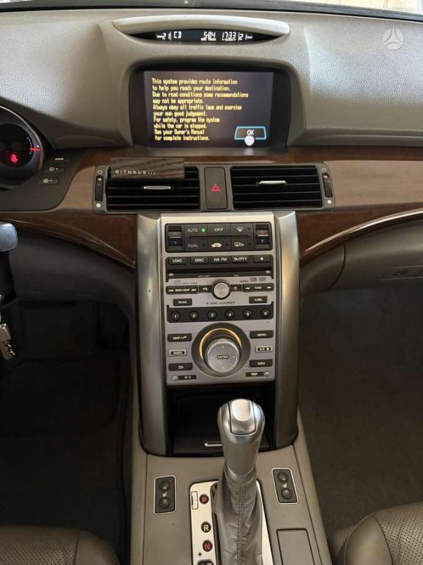 Grey Honda Legend 2008 in Mazeikiai, with an engine capacity of 3.47 L and mileage of 307 thousand km for 2600 €, photo 8 on AUTOMOTO.COM.LV