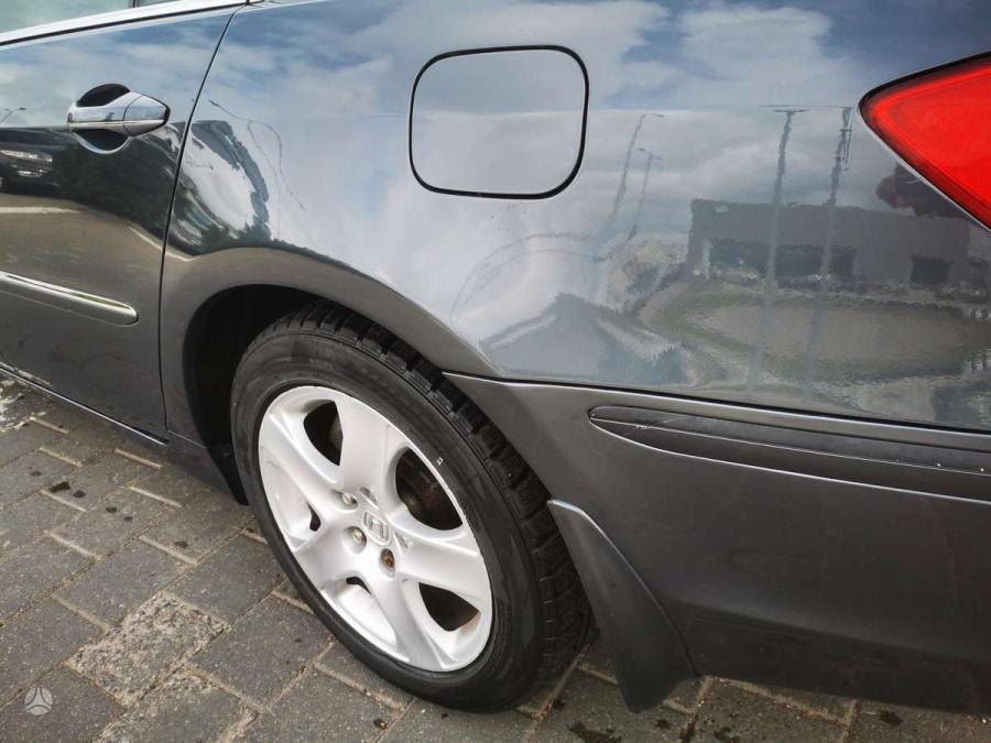 Pelēks Honda Legend 2008 Viļņa, ar dzinēja tilpumu 3.50 L un nobraukumu 154 tūkst. km par 5995 €, foto 14 vietnē AUTOMOTO.COM.LV