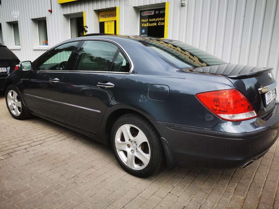 Pelēks Honda Legend 2008 Viļņa, ar dzinēja tilpumu 3.50 L un nobraukumu 154 tūkst. km par 5995 €, foto 22 vietnē AUTOMOTO.COM.LV