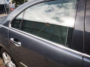 Grey Honda Legend 2008 in Vilnius, with an engine capacity of 3.50 L and mileage of 154 thousand km for 5995 €, photo 12 on AUTOMOTO.COM.LV