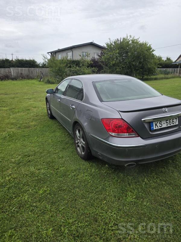 Grey Honda Legend 2009 in Riga, with an engine capacity of 3.50 L and mileage of 221 thousand km for 3500 €, photo 3 on AUTOMOTO.COM.LV