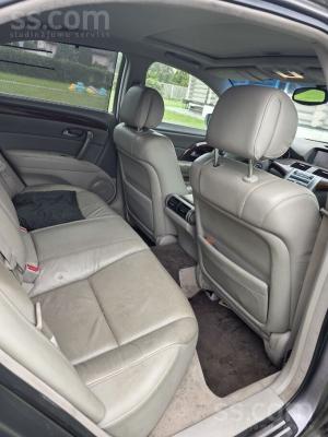 Grey Honda Legend 2009 in Riga, with an engine capacity of 3.50 L and mileage of 221 thousand km for 3500 €, photo 10 on AUTOMOTO.COM.LV