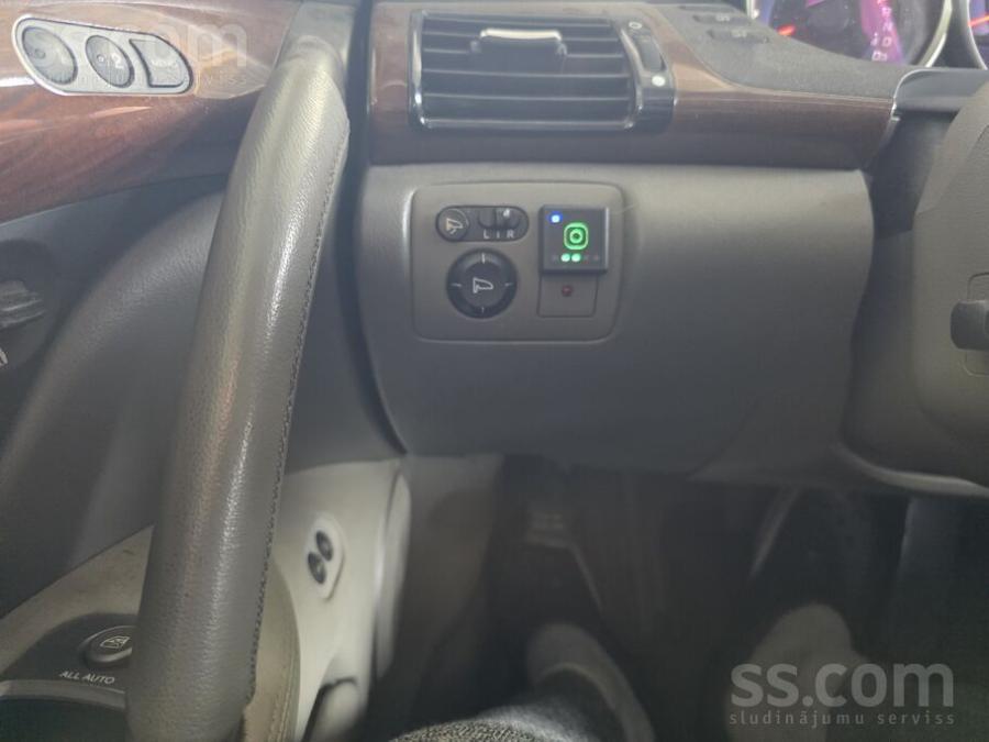 Grey Honda Legend 2009 in Riga, with an engine capacity of 3.50 L and mileage of 221 thousand km for 3500 €, photo 11 on AUTOMOTO.COM.LV