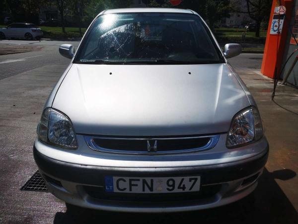 Pelēks Honda Logo 2000 Viļņa, ar dzinēja tilpumu 1.20 L un nobraukumu 125 tūkst. km par 1850 €, foto 9 vietnē AUTOMOTO.COM.LV