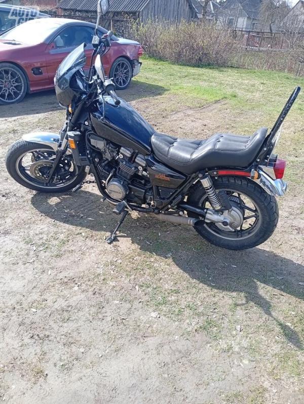 Black Honda Magna 1983 in Kaunas, with an engine capacity of 0.75 L and mileage of 50 thousand km for 1400 €, photo 2 on AUTOMOTO.COM.LV