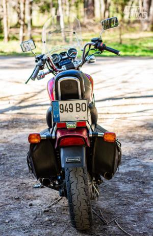 Sarkans Honda Magna 1986 Viļņa, ar dzinēja tilpumu 0.70 L un nobraukumu 40 tūkst. km par 2400 €, foto 5 vietnē AUTOMOTO.COM.LV