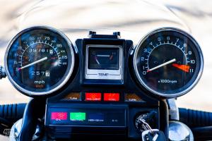 Sarkans Honda Magna 1986 Viļņa, ar dzinēja tilpumu 0.70 L un nobraukumu 40 tūkst. km par 2400 €, foto 11 vietnē AUTOMOTO.COM.LV