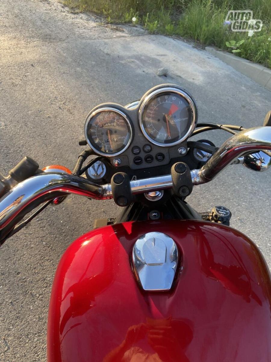 Red Honda Magna 1989 in Klaipeda, with an engine capacity of 0.75 L and mileage of 22 thousand km for 5000 €, photo 7 on AUTOMOTO.COM.LV
