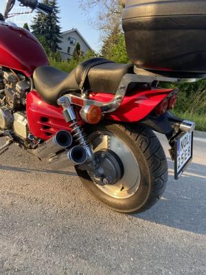 Red Honda Magna 1989 in Klaipeda, with an engine capacity of 0.75 L and mileage of 22 thousand km for 5000 €, photo 9 on AUTOMOTO.COM.LV