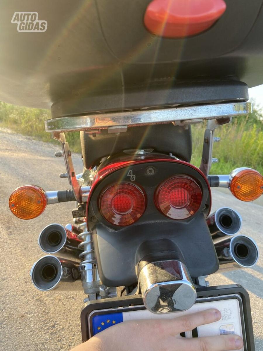 Red Honda Magna 1989 in Klaipeda, with an engine capacity of 0.75 L and mileage of 22 thousand km for 5000 €, photo 10 on AUTOMOTO.COM.LV