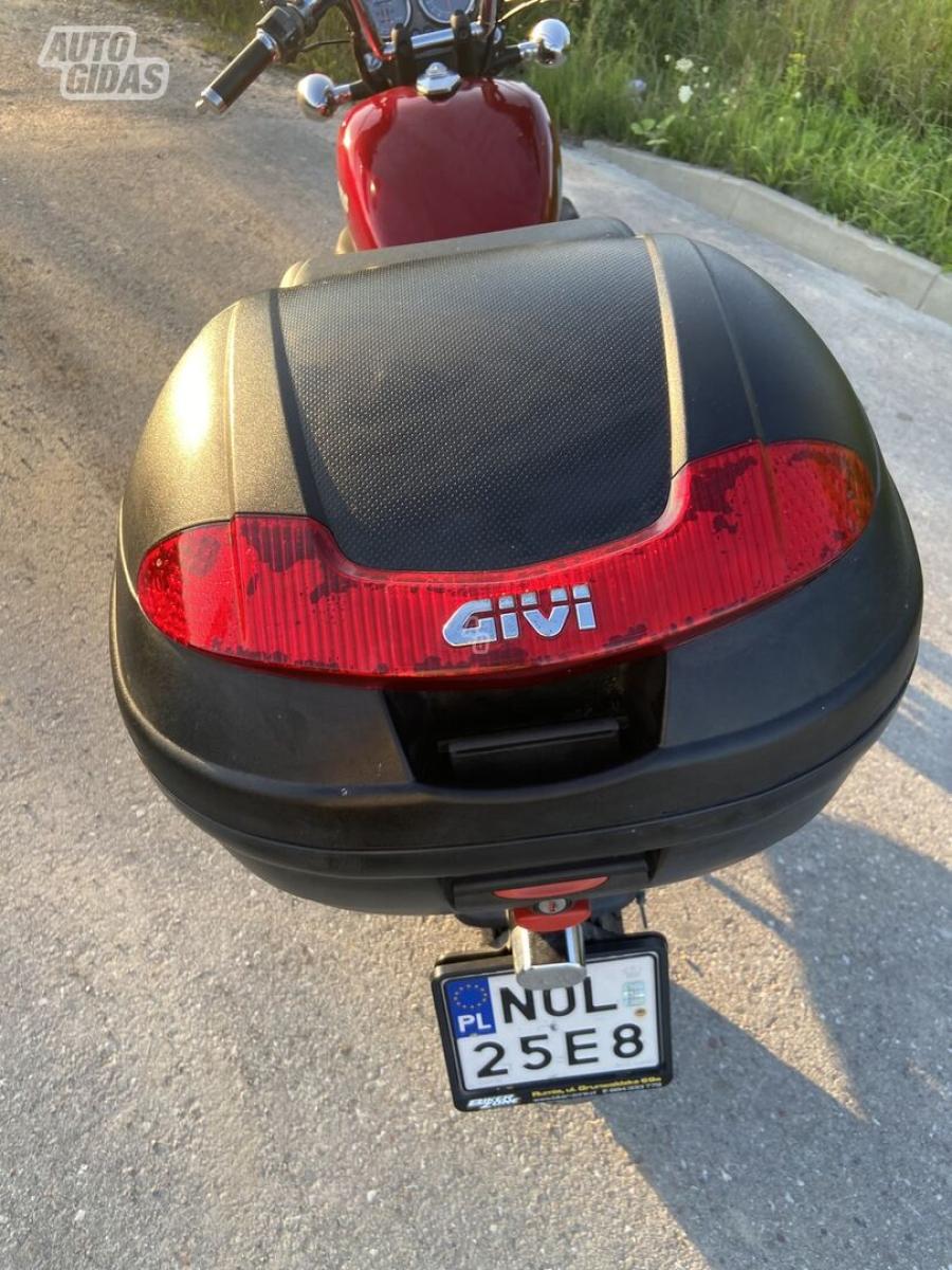 Red Honda Magna 1989 in Klaipeda, with an engine capacity of 0.75 L and mileage of 22 thousand km for 5000 €, photo 14 on AUTOMOTO.COM.LV