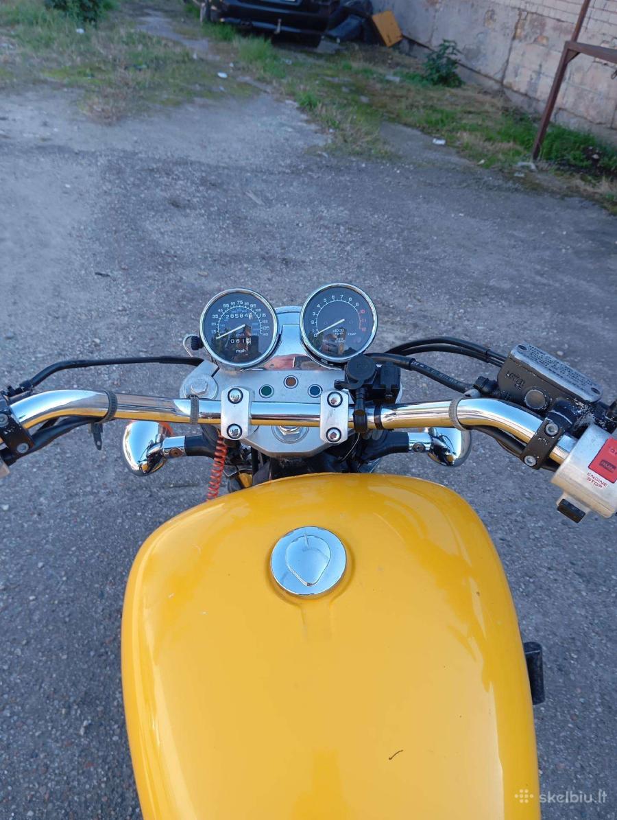Dzeltens Honda Magna 1995 Klaipėda, ar dzinēja tilpumu 0.00 L un nobraukumu 29 tūkst. km par 2800 €, foto 1 vietnē AUTOMOTO.COM.LV