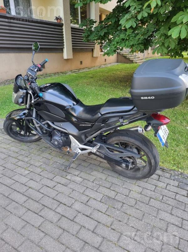 Honda NC 700S 2012 in Valmiera, with an engine capacity of 0.70 L and mileage of 0 thousand km for 2300 €, photo 2 on AUTOMOTO.COM.LV