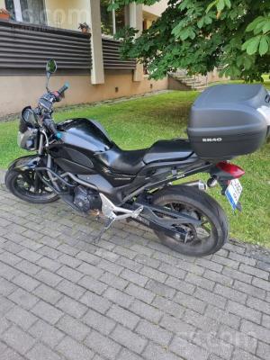 Хонда NC 700S 2012 в Валмиера, объемом двигателя 0.70 л и пробегом 0 тыс. км за 2300 €, фото 3 на AUTOMOTO.COM.LV