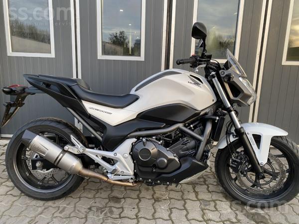 Honda NC 700S 2012 Rīga, ar dzinēja tilpumu 0.70 L un nobraukumu 0 tūkst. km par 4100 €, foto 3 vietnē AUTOMOTO.COM.LV