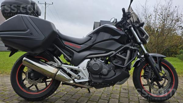 Хонда NC 700S 2012 в Рига, объемом двигателя 0.70 л и пробегом 0 тыс. км за 4685 €, фото 1 на AUTOMOTO.COM.LV
