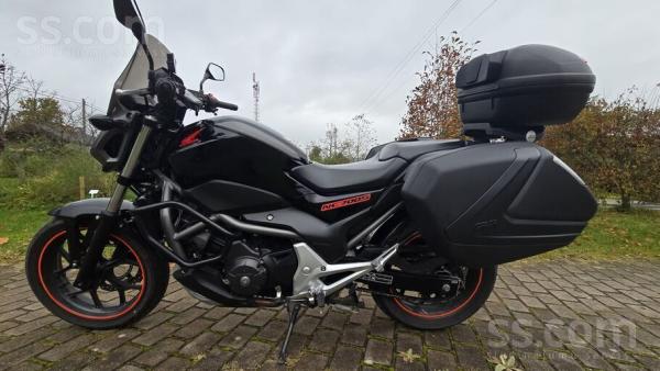 Хонда NC 700S 2012 в Рига, объемом двигателя 0.70 л и пробегом 0 тыс. км за 4685 €, фото 2 на AUTOMOTO.COM.LV