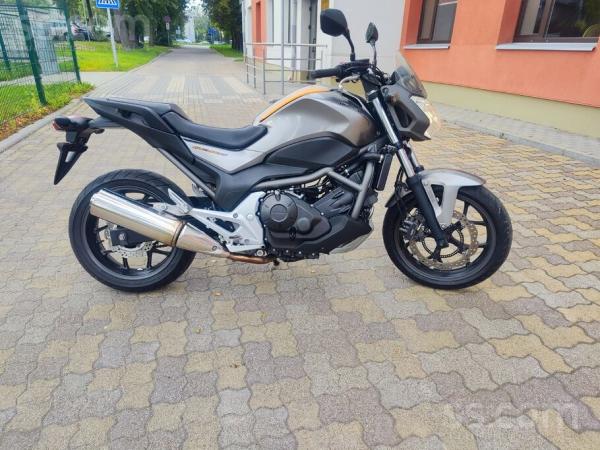 Хонда NC 700S 2013 в Елгава, объемом двигателя 0.70 л и пробегом 0 тыс. км за 3850 €, фото 2 на AUTOMOTO.COM.LV