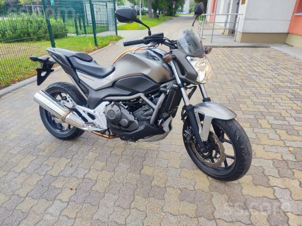 Хонда NC 700S 2013 в Елгава, объемом двигателя 0.70 л и пробегом 0 тыс. км за 3850 €, фото 5 на AUTOMOTO.COM.LV