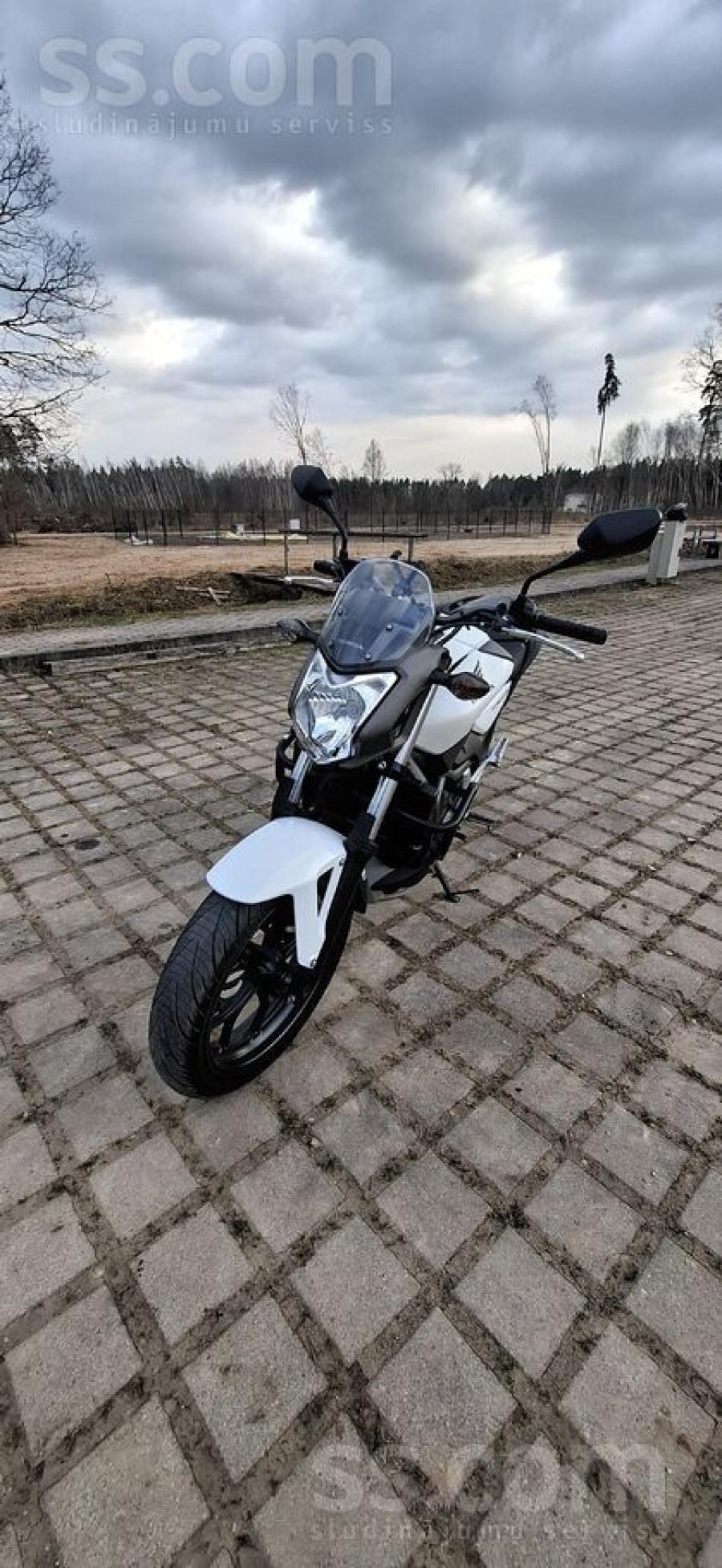 Хонда NC 700SA 2012 в Елгава, объемом двигателя 0.70 л и пробегом 0 тыс. км за 3600 €, фото 5 на AUTOMOTO.COM.LV