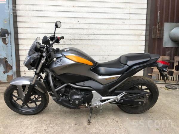 Honda NC 700SA 2012 Rīga, ar dzinēja tilpumu 0.70 L un nobraukumu 0 tūkst. km par 3150 €, foto 1 vietnē AUTOMOTO.COM.LV