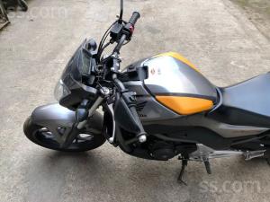 Хонда NC 700SA 2012 в Рига, объемом двигателя 0.70 л и пробегом 0 тыс. км за 3150 €, фото 3 на AUTOMOTO.COM.LV