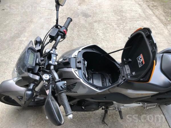 Honda NC 700SA 2012 Rīga, ar dzinēja tilpumu 0.70 L un nobraukumu 0 tūkst. km par 3150 €, foto 7 vietnē AUTOMOTO.COM.LV