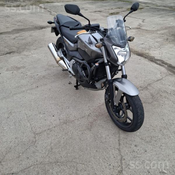 Хонда NC 700SA 2014 в Бауска, объемом двигателя 0.67 л и пробегом 0 тыс. км за 3300 €, фото 1 на AUTOMOTO.COM.LV