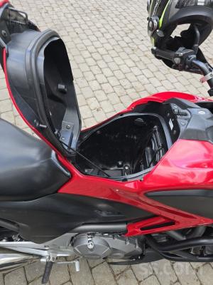 Хонда NC 700XA 2012 в Юрмала, объемом двигателя 0.67 л и пробегом 0 тыс. км за 3100 €, фото 9 на AUTOMOTO.COM.LV