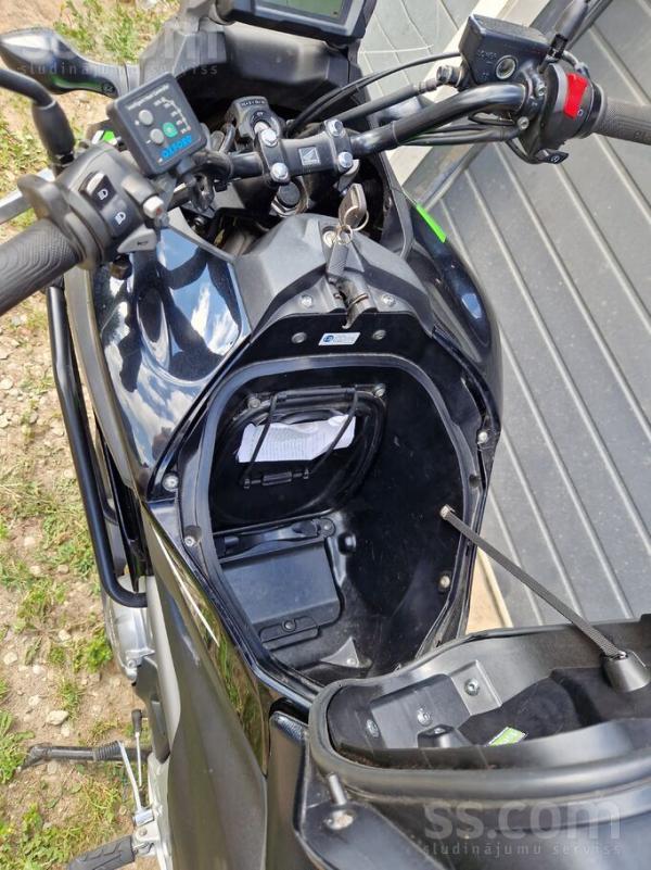 Хонда NC 700XD 2014 в Тукумс, объемом двигателя 0.70 л и пробегом 0 тыс. км за 3850 €, фото 5 на AUTOMOTO.COM.LV