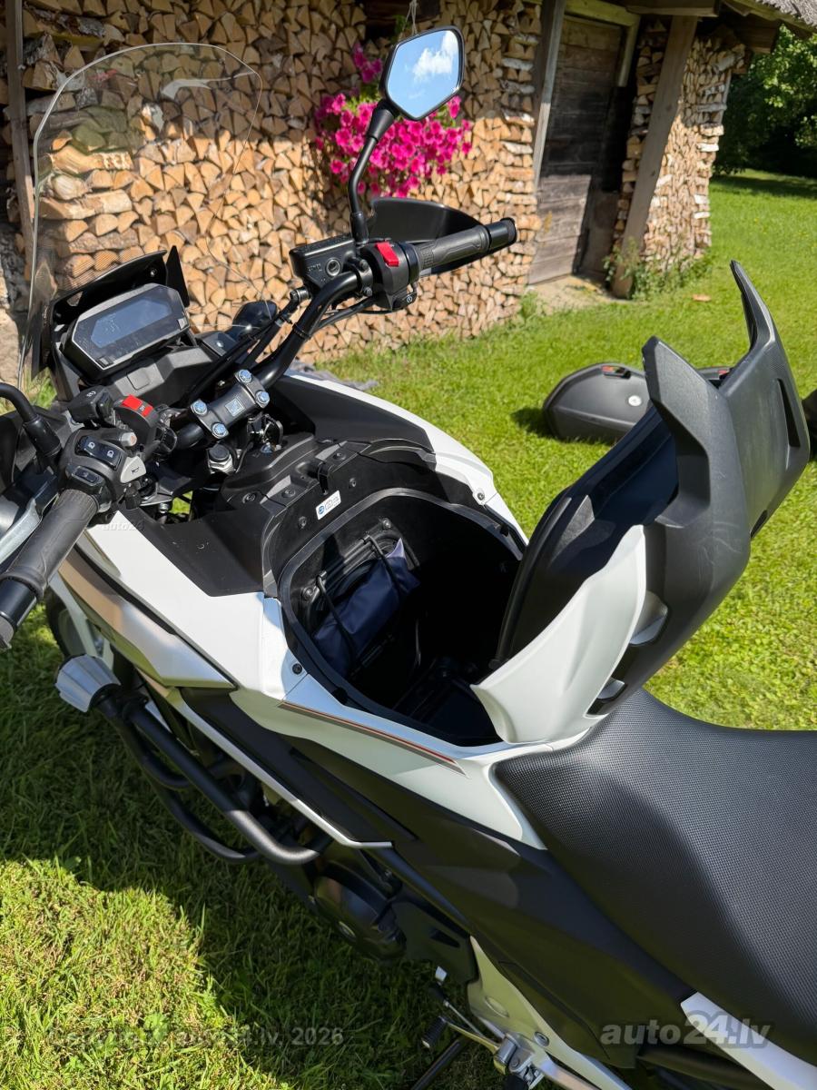 Melns Honda NC 750 2018 Tallina, ar dzinēja tilpumu 0.75 L un nobraukumu 23 tūkst. km par 7400 €, foto 14 vietnē AUTOMOTO.COM.LV