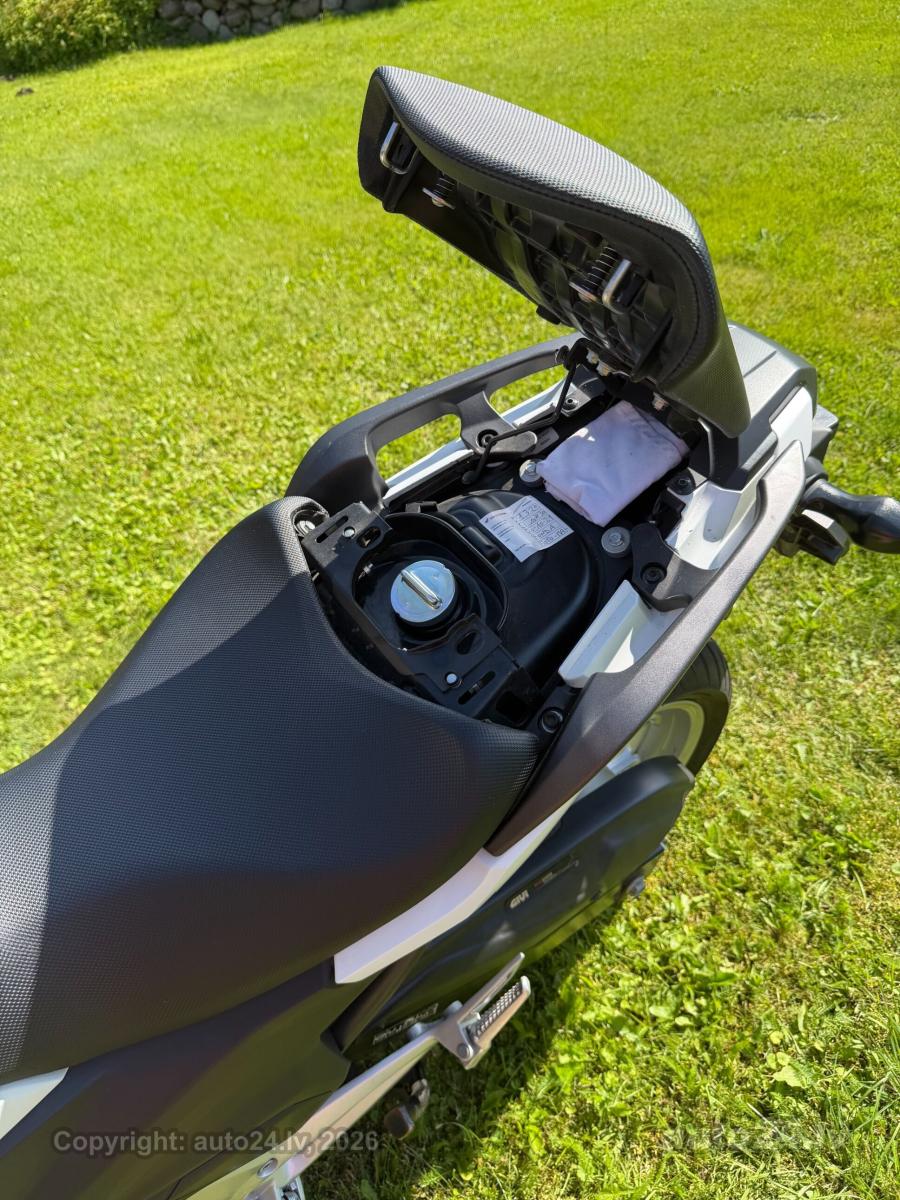Melns Honda NC 750 2018 Tallina, ar dzinēja tilpumu 0.75 L un nobraukumu 23 tūkst. km par 7400 €, foto 17 vietnē AUTOMOTO.COM.LV