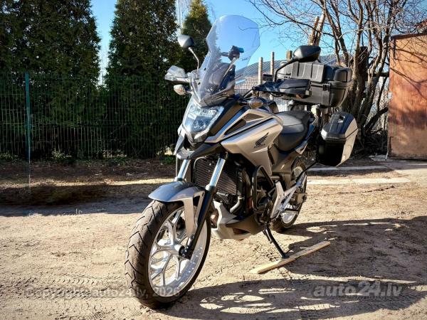 Grey Honda NC 750 2016 in Valmiera, with an engine capacity of 0.75 L and mileage of 39 thousand km for 5200 €, photo 6 on AUTOMOTO.COM.LV