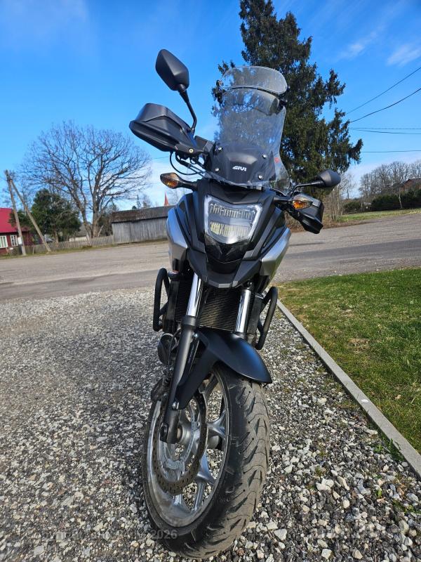 Grey Honda NC 750 2020 in Parnu, with an engine capacity of 0.75 L and mileage of 13 thousand km for 5000 €, photo 5 on AUTOMOTO.COM.LV