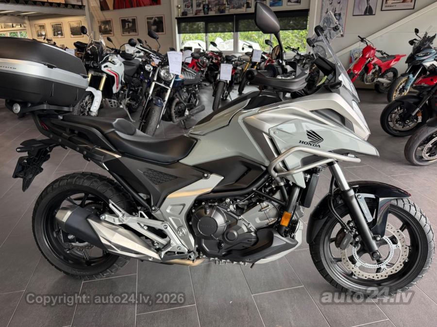 Pelēks Honda NC 750 2023 Tallina, ar dzinēja tilpumu 0.75 L un nobraukumu 1 tūkst. km par 7990 €, foto 5 vietnē AUTOMOTO.COM.LV
