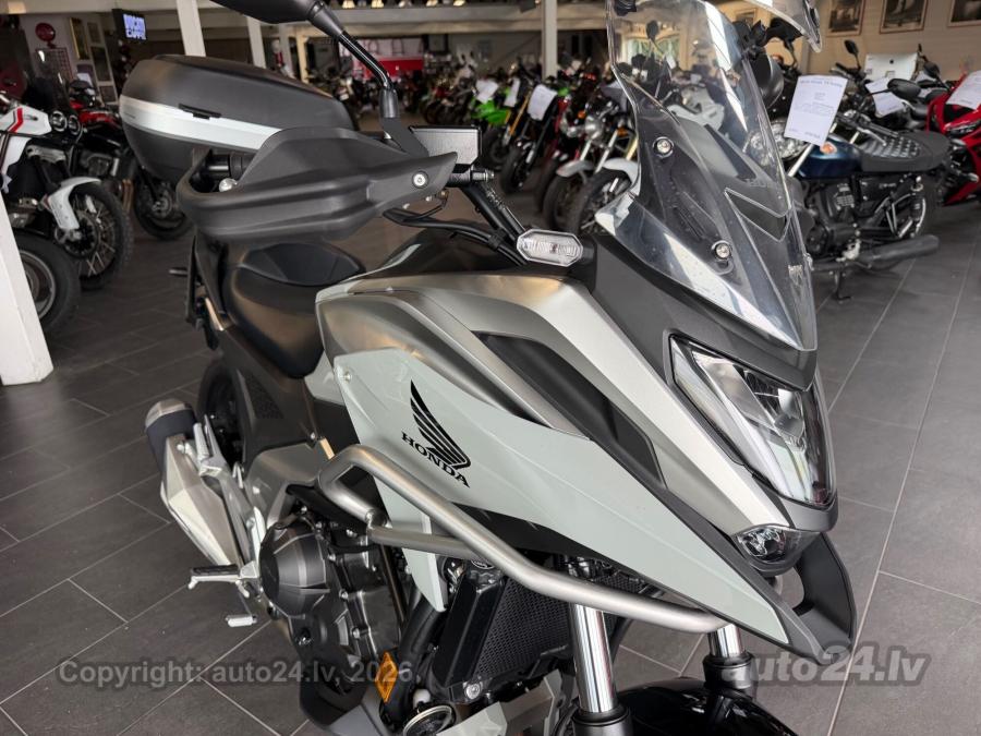 Pelēks Honda NC 750 2023 Tallina, ar dzinēja tilpumu 0.75 L un nobraukumu 1 tūkst. km par 7990 €, foto 12 vietnē AUTOMOTO.COM.LV