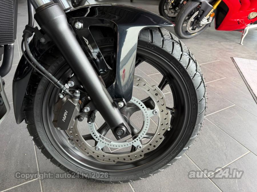 Pelēks Honda NC 750 2023 Tallina, ar dzinēja tilpumu 0.75 L un nobraukumu 1 tūkst. km par 7990 €, foto 13 vietnē AUTOMOTO.COM.LV